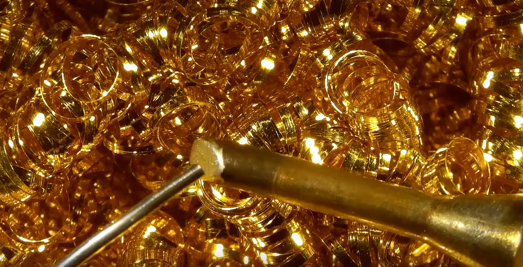 How to Clean Soldering Iron [Guide For Beginners]